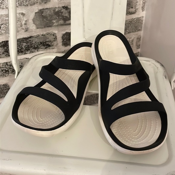 CROCS | Shoes | Crocs Strappy Sandals 9m | Poshmark